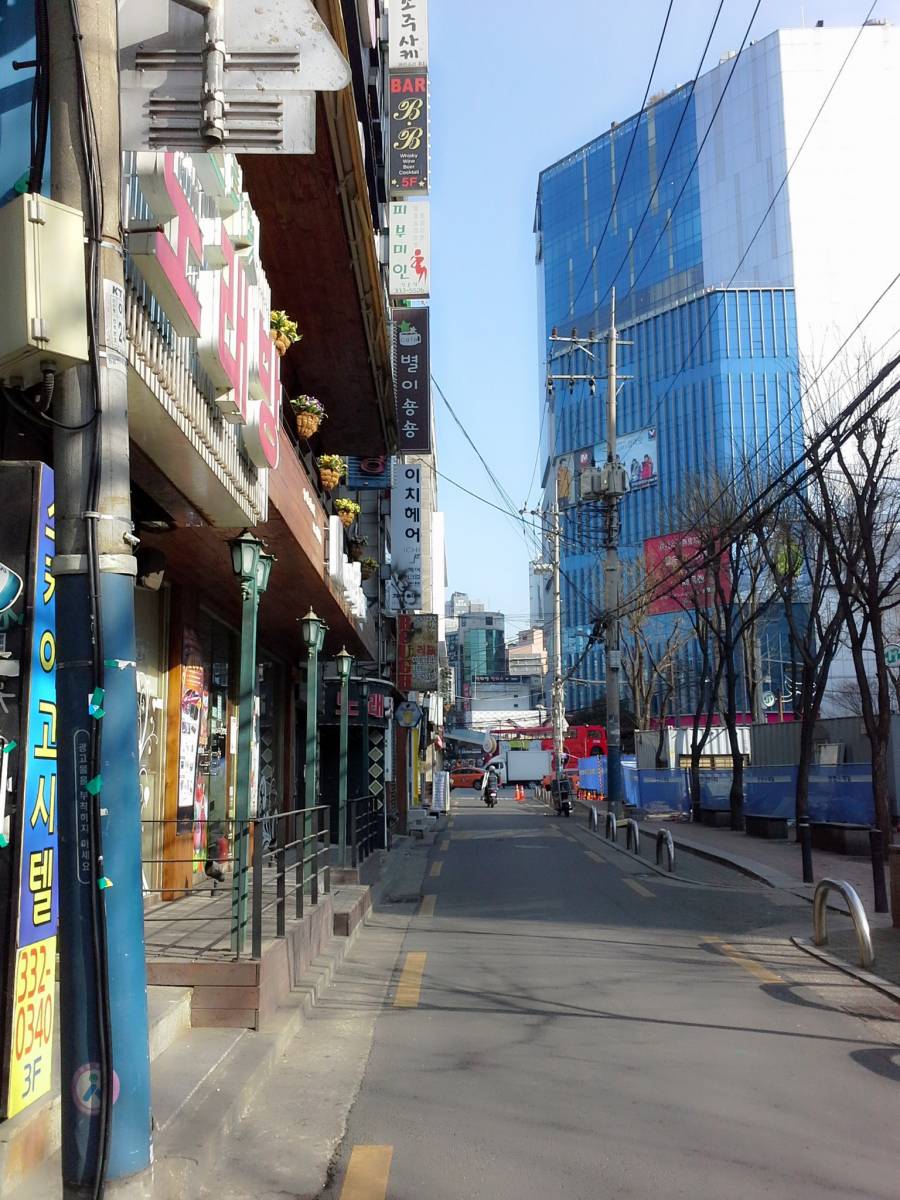 Sinchon 신촌 - Trazy, Korea's #1 Travel Shop