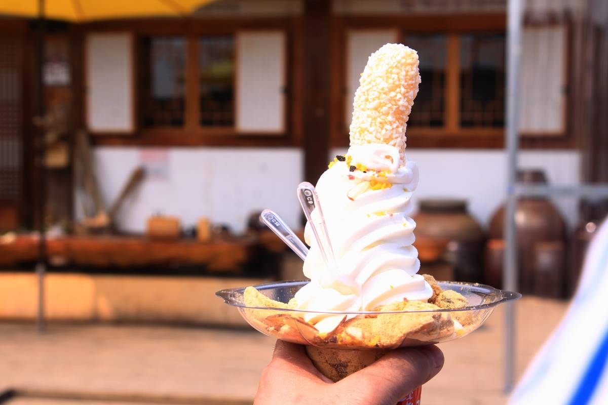 Gyochon Traditional Village - Trazy, Korea's #1 Travel Shop