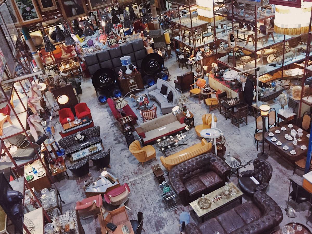 PAPAYA STUDIOS - Trazy, Your Travel Shop for Asia