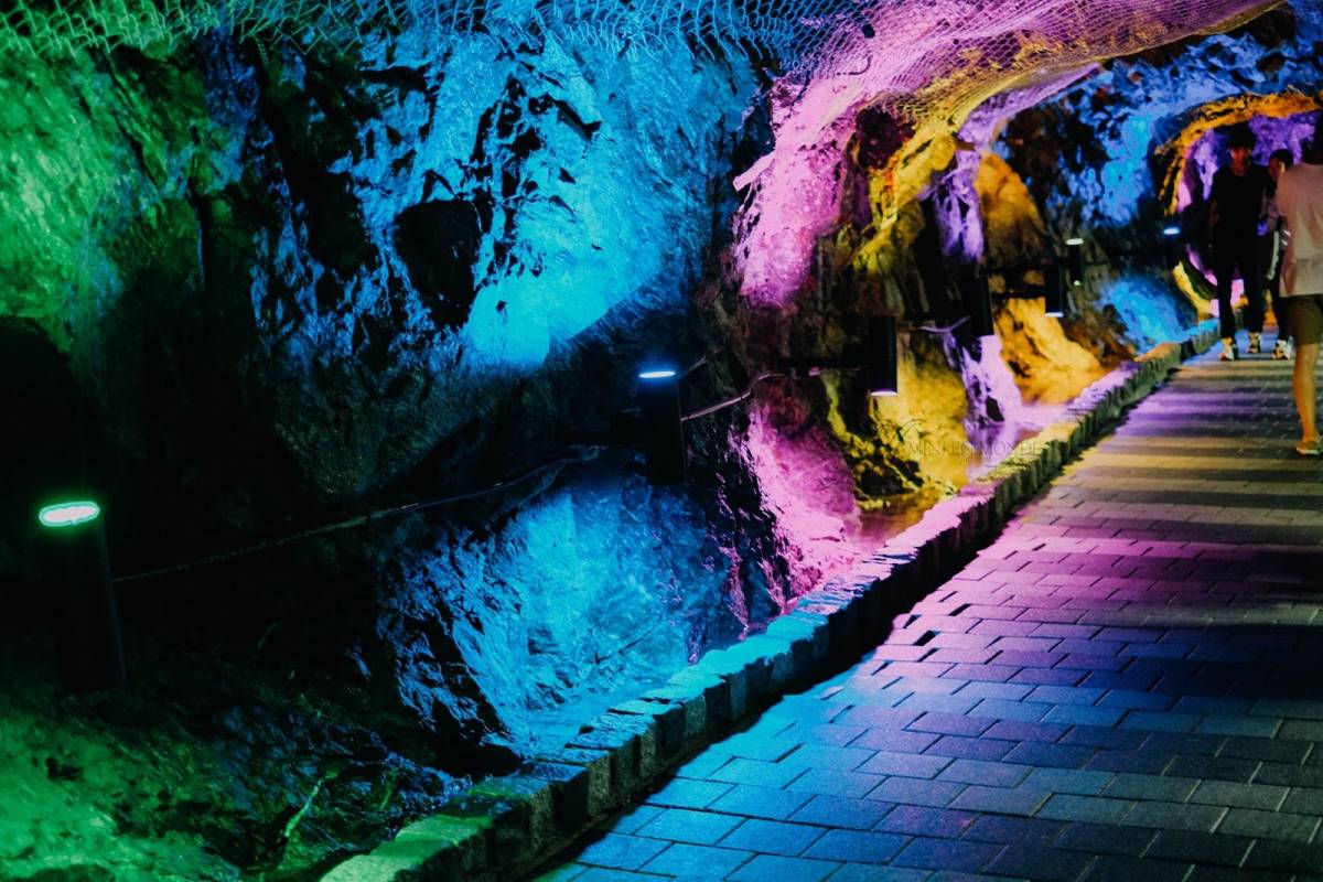 Gwangmyeong Cave 광명동굴 in Gwangmyeong, South Korea - Trazy, Korea's #1 ...