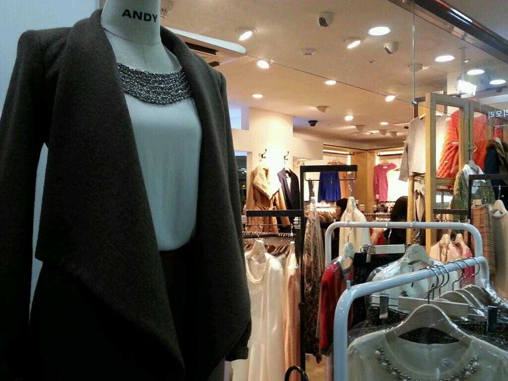 Express Bus Terminal Underground Shopping Center Go-To Mall in Seoul ...