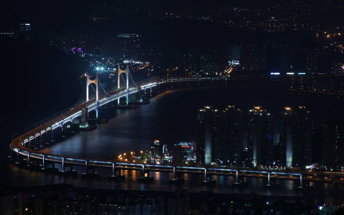 Gwangan Bridge 광안대교 in Busan - Trazy, Korea Travel Guide #1