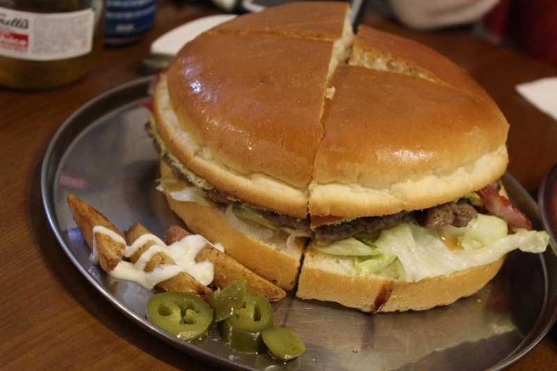 Burger Bay 버거베이, Korea Restaurant and Cafe