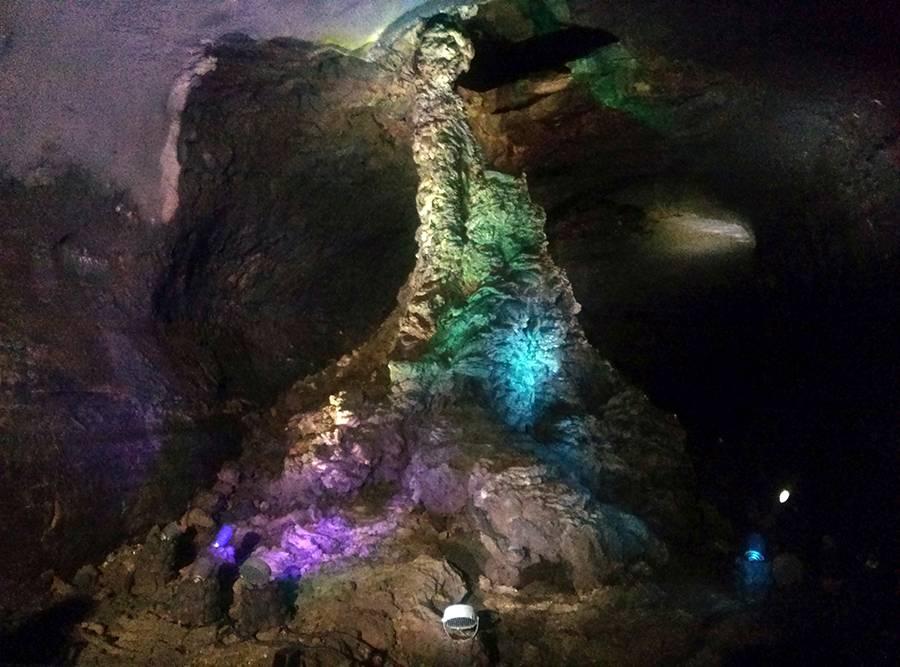 Manjanggul Cave (만장굴) in Jeju, South Korea - Trazy, Korea's #1 Travel Guide