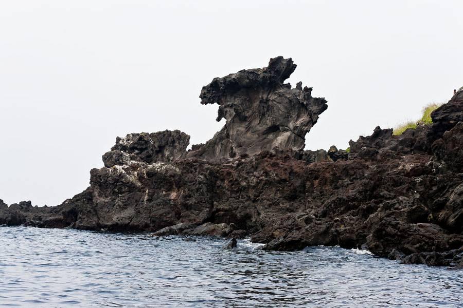 Yongduam (Dragon Head Rock) 용두암 in Jeju, South Korea - Trazy, Korea's #1 Travel Guide