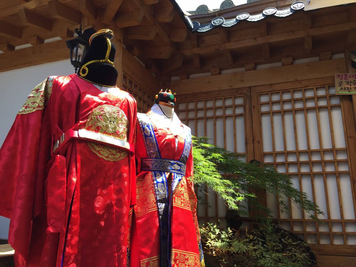 Jeonju Hanok Village 전주한옥마을 in Jeonju, South Korea - Trazy, Korea's #1 ...