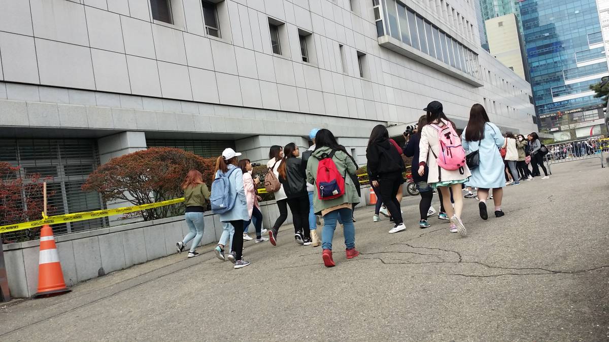 KBS (Korean Broadcasting Center) KBS 방송국 - Trazy, Korea's #1 Travel Shop