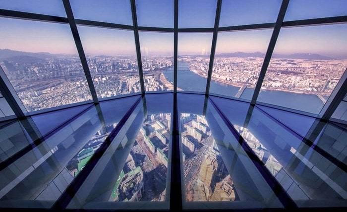 Lotte World Tower & Seoul Sky 롯데월드 타워 in Seoul, South Korea - Trazy ...